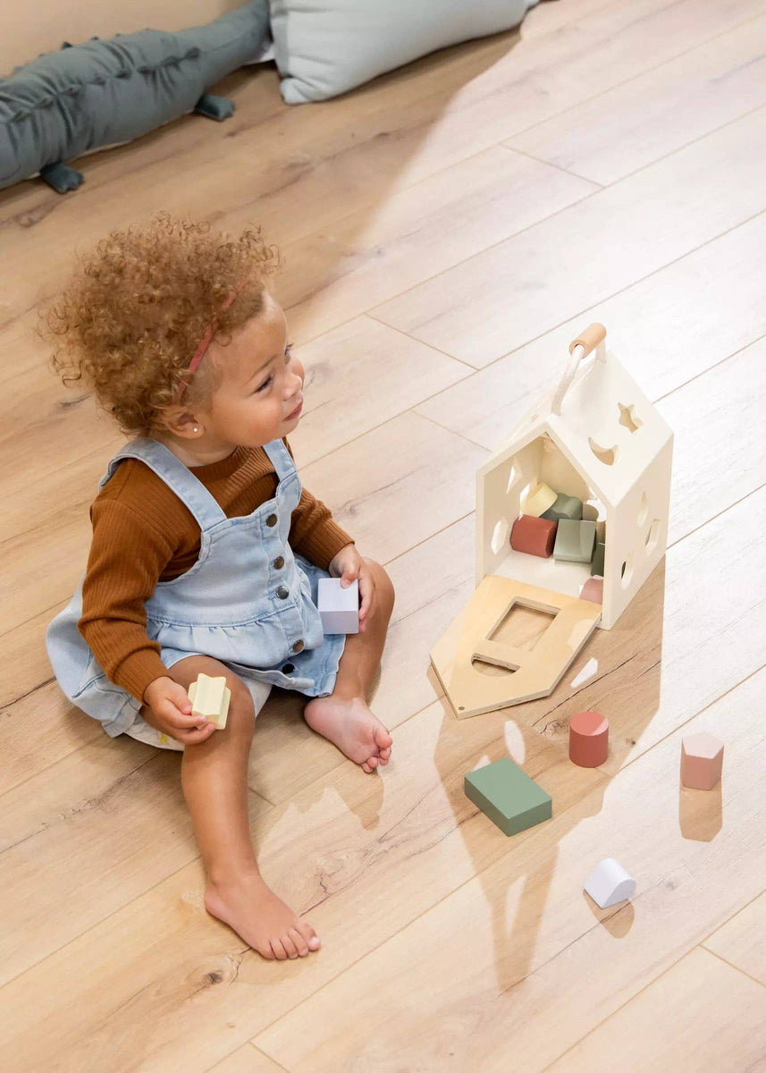 Wooden Shapes Sorting House – Hedgehog Belly Designs